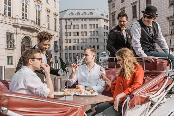 Vienna Horse-Drawn Carriage Ride With Sparkling Wine and Food - Exploring Viennas Iconic Landmarks