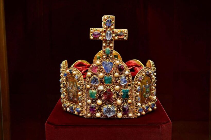 Vienna: Imperial Treasury & New Hofburg Palace Combo Ticket - What Makes This Tour Stand Out