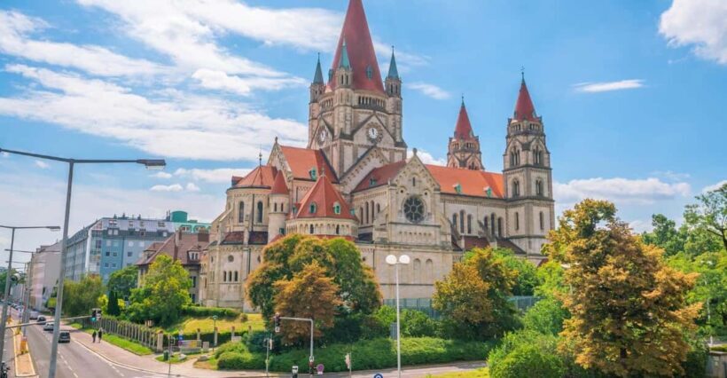 Vienna: Insta-Perfect Walk with a Local - Introduction: What to Expect from the Vienna Insta-Perfect Walk