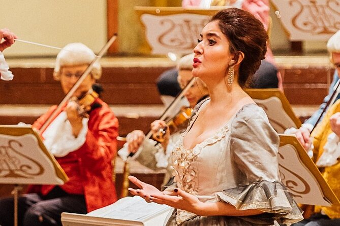 Vienna Mozart Concert in Historical Costumes at the Musikverein - Host Responsiveness