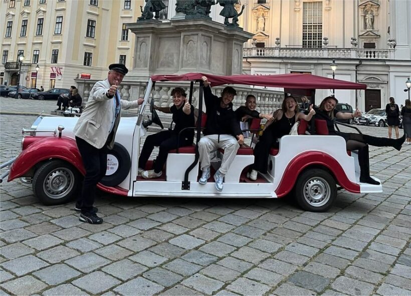 Vienna: Old Town Sightseeing Tour in a Vintage-Style E-Car - Key Points