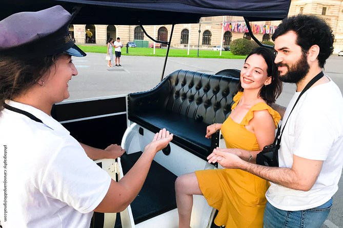 Vienna Oldtimer Tour (60 min) Incl. bottle of Prosecco - The Itinerary in Detail