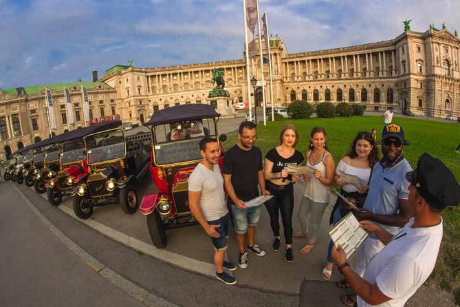 Vienna Oldtimer Tour (60 min) Incl. bottle of Prosecco - The Sum Up
