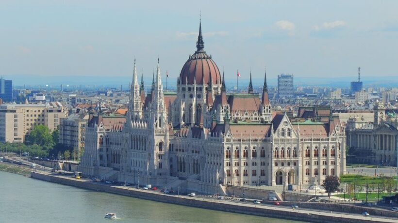 Vienna: Private Day Trip to Budapest - Key Points