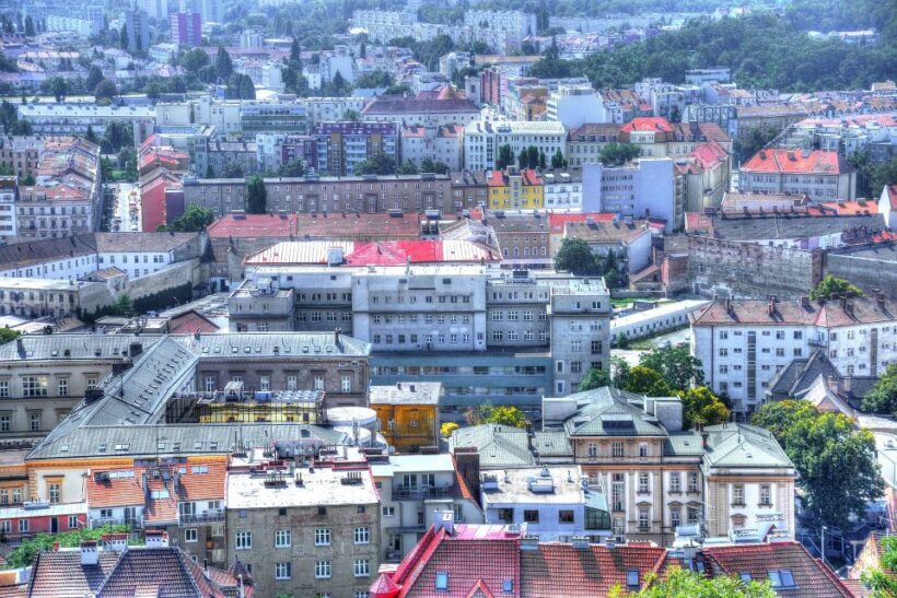 Vienna: Private Full-Day Trip to Prague - Key Points