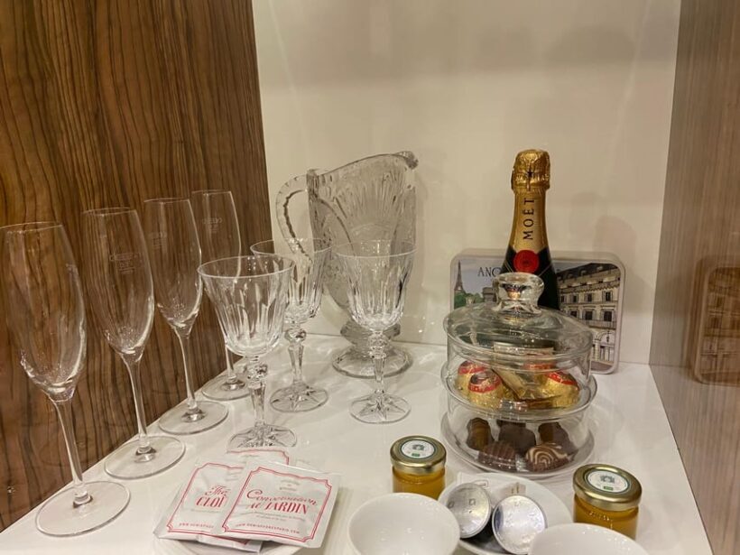 Vienna: Private Luxury Shopping & Afternoon Tea Experience - Practical Tips for Attending