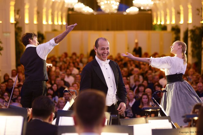 Vienna: Schönbrunn Palace Tour at 7 PM & Classical Concert - Since You Asked