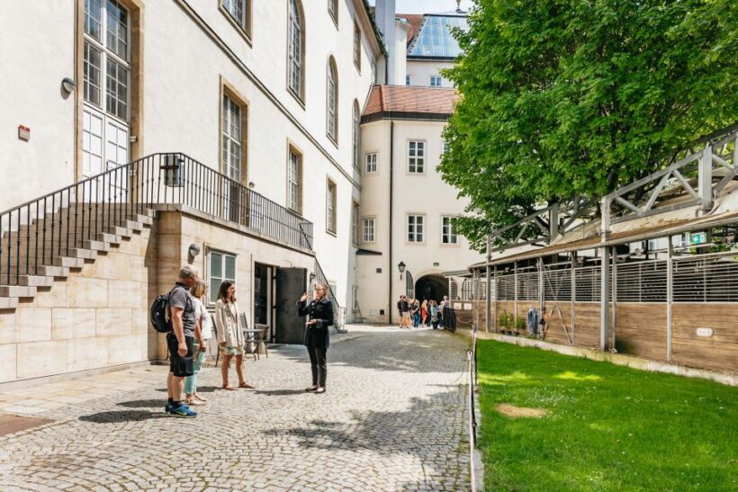 Vienna Spanish Riding School Guided Tour - FAQ