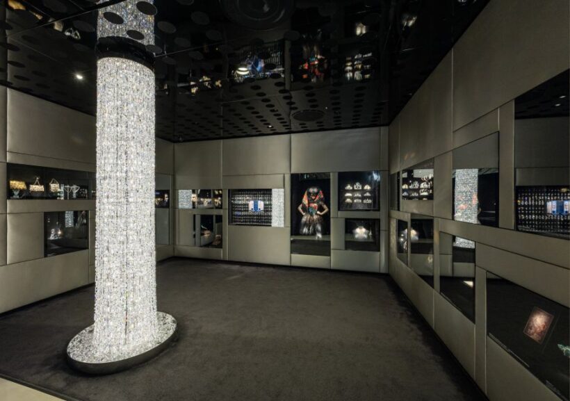 Vienna: Swarovski House Tour with Champagne and Gift - Key Points