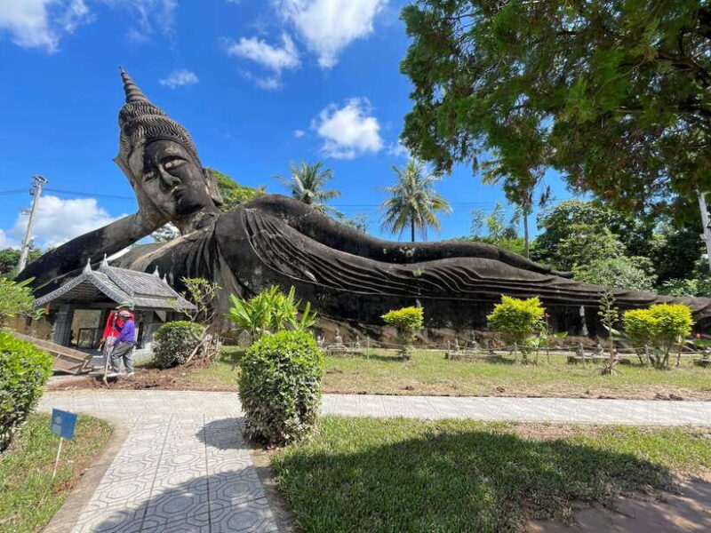 Vientiane: Half-Day City Tour with Patuxai and Buddha Park - What Makes This Tour Stand Out