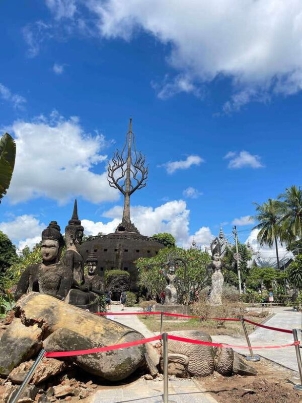 Vientiane: Half-Day City Tour with Patuxai and Buddha Park - Considerations: What to Keep in Mind
