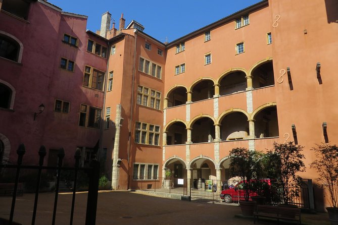 Vieux Lyon Cultural & Historical Walking Guided Tour (English) - The Experience and Why It Works
