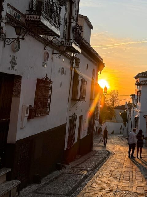 Viewpoints in the Albaicín - The Walking Experience: What to Expect