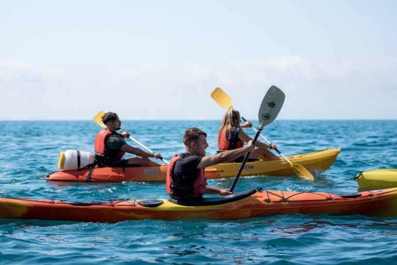 Vilanova i la Geltrú: Guided Kayak Tour 2-Hour - Authenticity and Local Experience