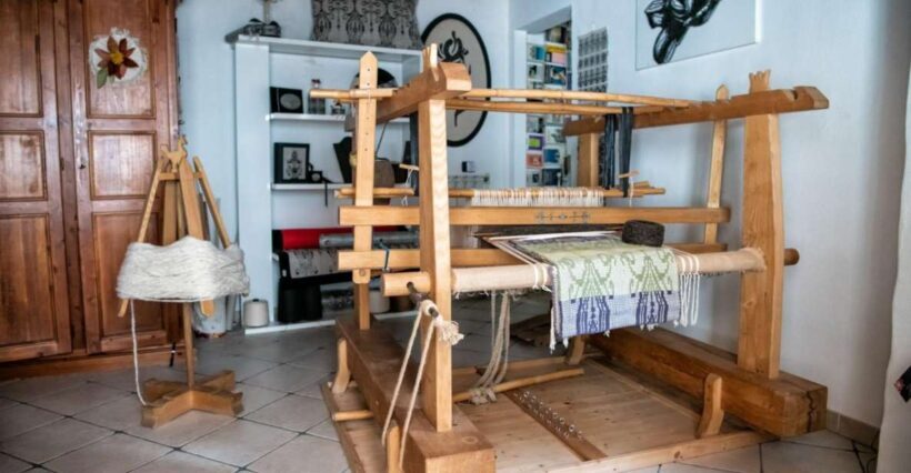 Villacidro: Sardinian weaving workshop local experience - The Sum Up