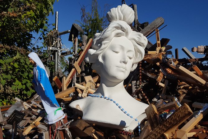 Vilnius to Riga Day Trip: The Hill of Crosses, Rundale Palace and Bauska Castle - Why Choose This Day Trip?