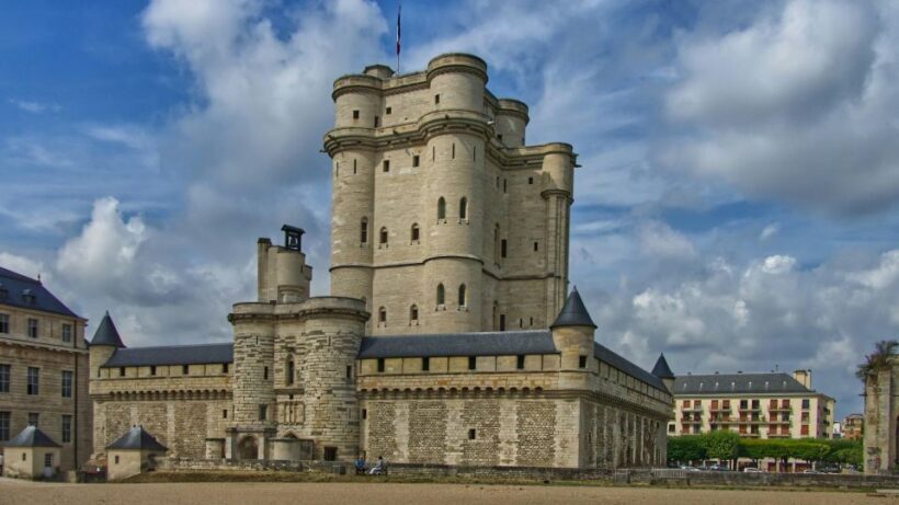 Vincennes Castle: Private Guided Tour with Entry Ticket - What’s Included and What’s Not