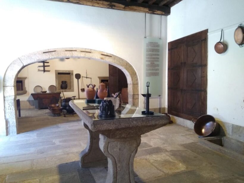 Vinho Verde 2 Wineries + Guimarães - from Porto - FAQ