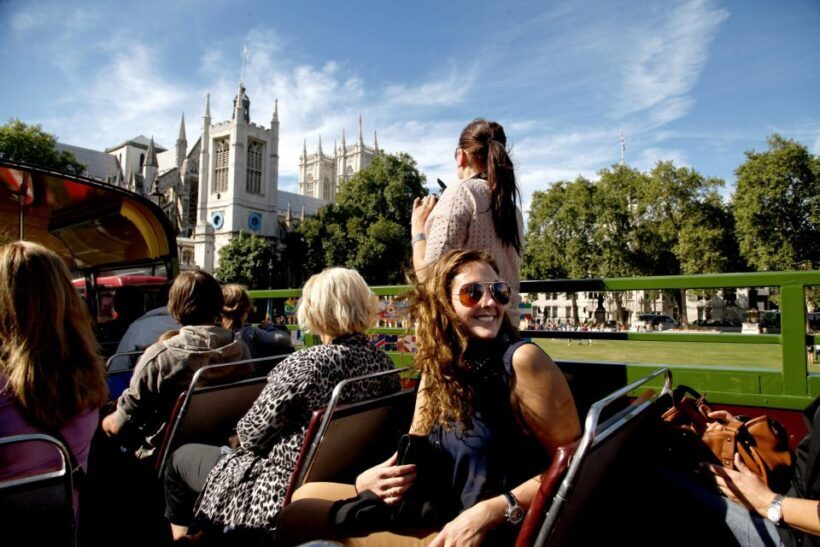 Vintage Double Decker Bus Tour & Thames River Cruise - The Guides and Their Impact