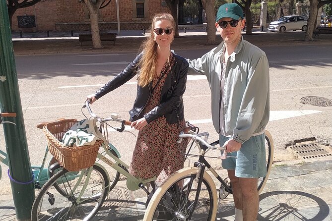 Vintage Style Bike Rental in Malaga - The Sum Up