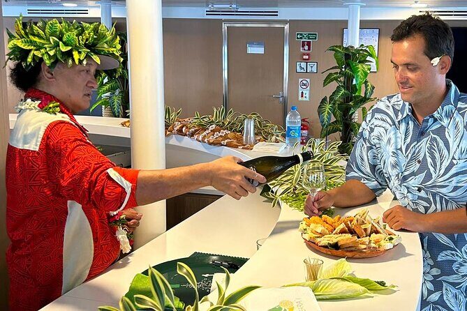 VIP Ferry crossing from Tahiti to Moorea - An In-Depth Look at the VIP Ferry Crossing from Tahiti to Moorea