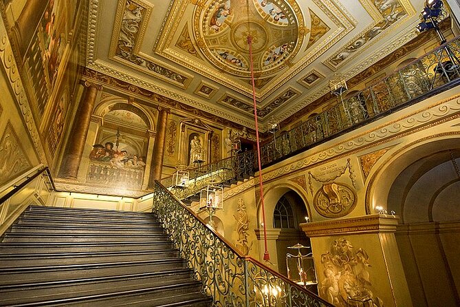 VIP Kensington Palace Tour & Royal Tea Crown Experience - Taking in Queen Elizabeth II and Princess Dianas Histories