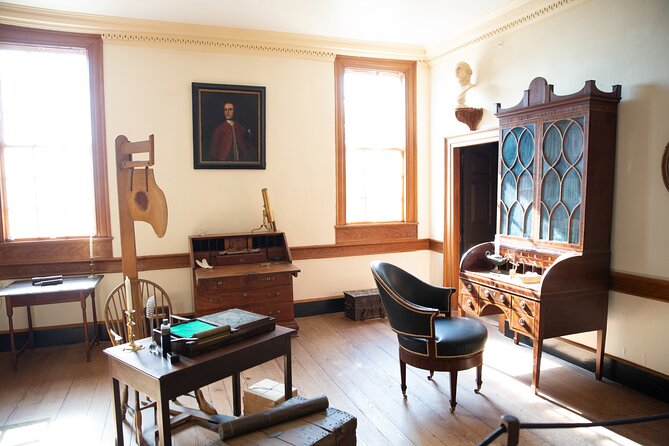 VIP Mount Vernon Day Trip & Potomac River Cruise - Exploring Mount Vernon Estate