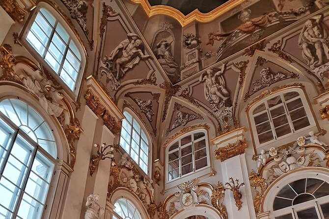 VIP Skip-the-Line Guided Tour: Sistine Chapel & Vatican Museums - Guides and Commentary