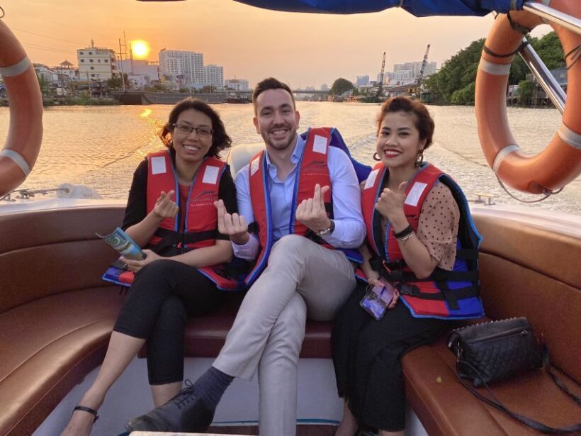 VIP Tour Enjoy Romantic Sunset by Speed Boat Free Cocktail - Practical Details and Considerations