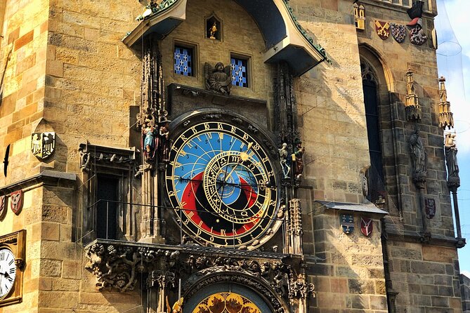 VIP Tour: Professional photos - You and Prague Best Monuments - The Sum Up