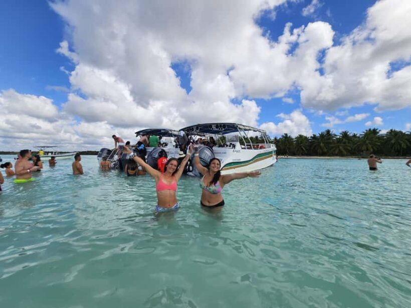 VIP tour to Saona Island by speedboat with a visit to paradise beaches - Who Will Love This Tour?