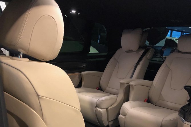 VIP Transfer from Schiphol Airport to Amsterdam City or Back to the Airport - The Experience in Practice