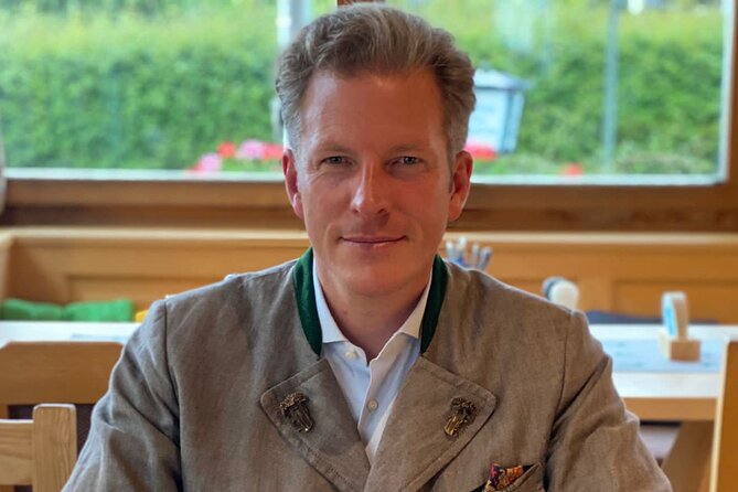 VIP Walking Tour - Lisbon With Your Private Guide - in German - Key Points