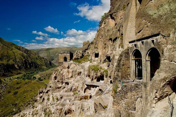 Virtual tour to Georgia - What the Tour Experience Feels Like