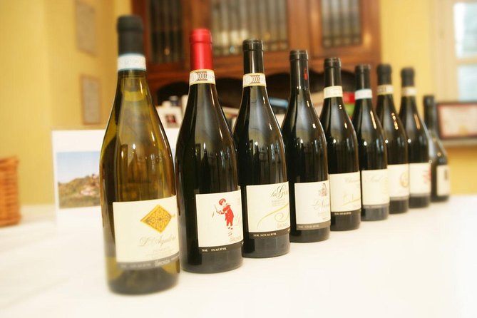 Visit among vineyards and wine cellar with wine tasting in Nizza Monferrato - FAQs