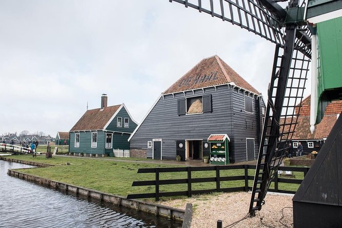 Visit Amsterdam Countryside With Windmills by Bike - Cultural Immersion and Local Experiences