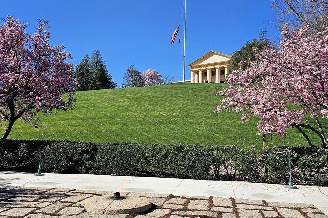 Visit Arlington National Cemetery with one of DC's best guides! - An In-Depth Look at What the Tour Offers
