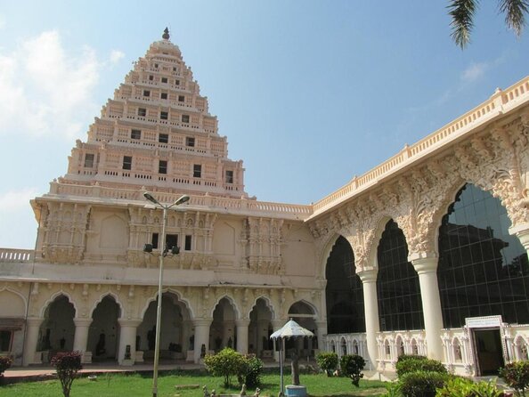 Visit Brihadeeswara Temple, Saraswati Library, Palace And Gallery In Thanjavur - Key Points
