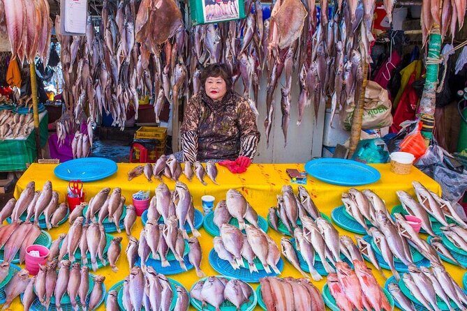 Visit Busan night market and enjoy the night view of Busan harbor - Visiting Busan Night Market and the Harbor: An Authentic Evening Experience
