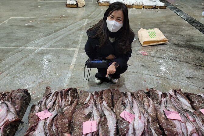 Visit Busan night market and enjoy the night view of Busan harbor - Key Points
