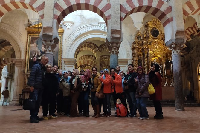 Visit Cathedral Mosque With Official Guide. Small Groups - Highlights of the Cathedral Mosque Tour