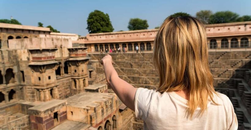 Visit Chand Baori, Fatehpur Sikri with Agra Drop from Jaipur - Moving On to Fatehpur Sikri: The Mughal Ghost City