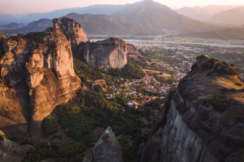 Visit Delphi & Meteora Monasteries Full Day Private Trip - Authentic Experiences and Traveller Feedback
