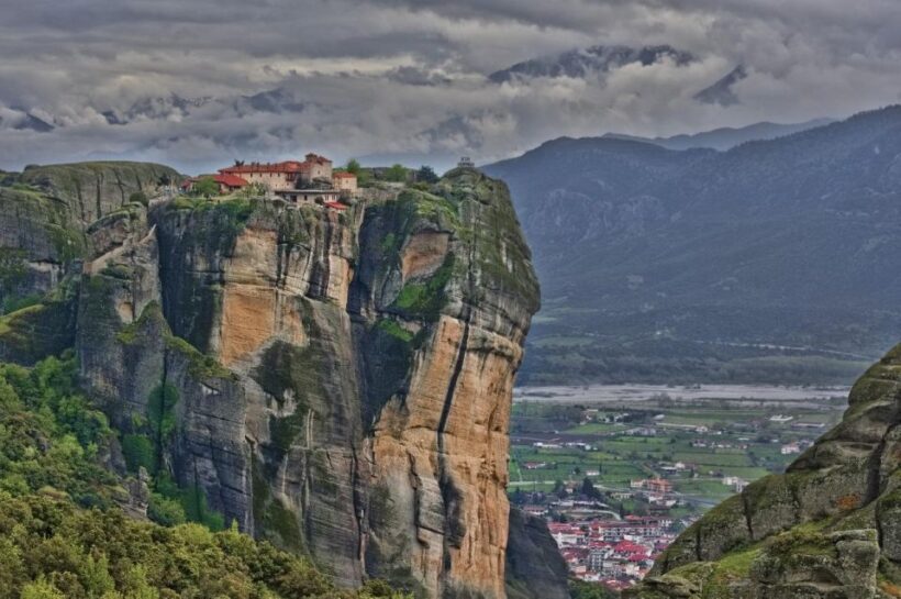 Visit Delphi & Meteora Monasteries Full Day Private Trip - Final Thoughts