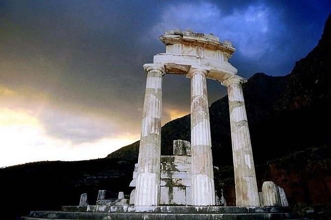 Visit Delphi the famous oracle! Explore the mysteries of the ancient world! - Authentic Experiences and Reviews