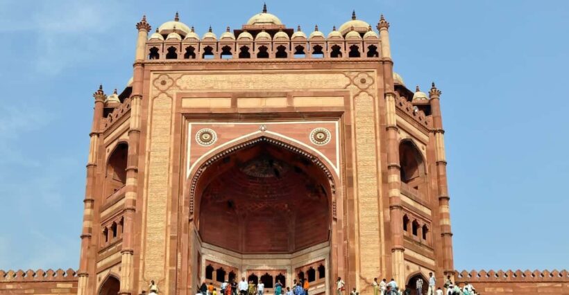 Visit Fatehpur Sikri, Chand Baori With Jaipur Drop From Agra - Key Points