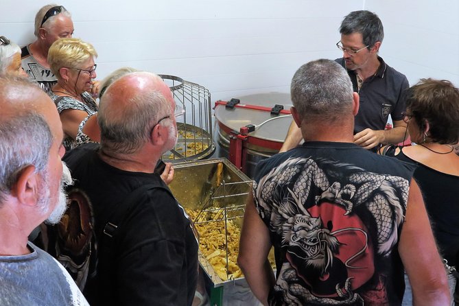 Visit - Immersion in the Heart of the Bee World! - Accessibility and Accommodations