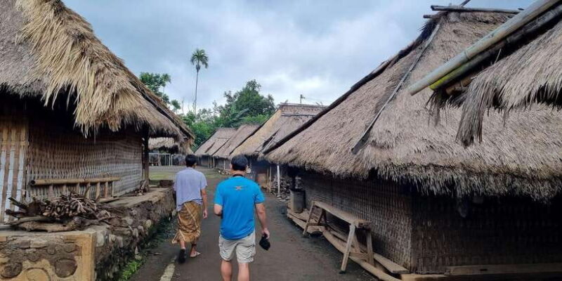 Visit Lombok Sasak Tribe Village, Waterfall And Selong Hill - Key Points