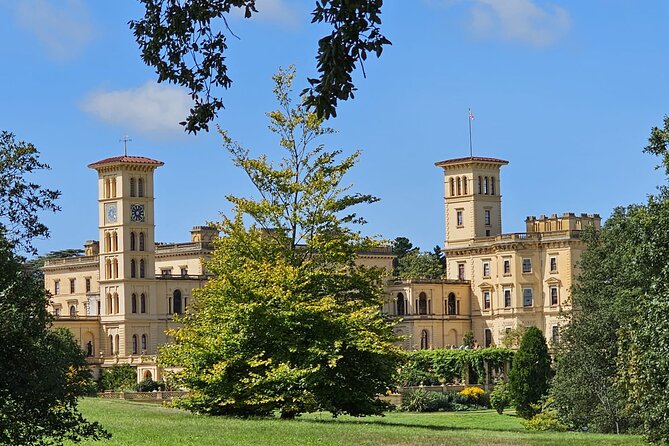 Visit Stonehenge and Salisbury From Southampton - The Grandeur of Stonehenge