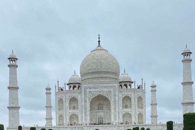Visit Taj Mahal - Exploring Agra Fort